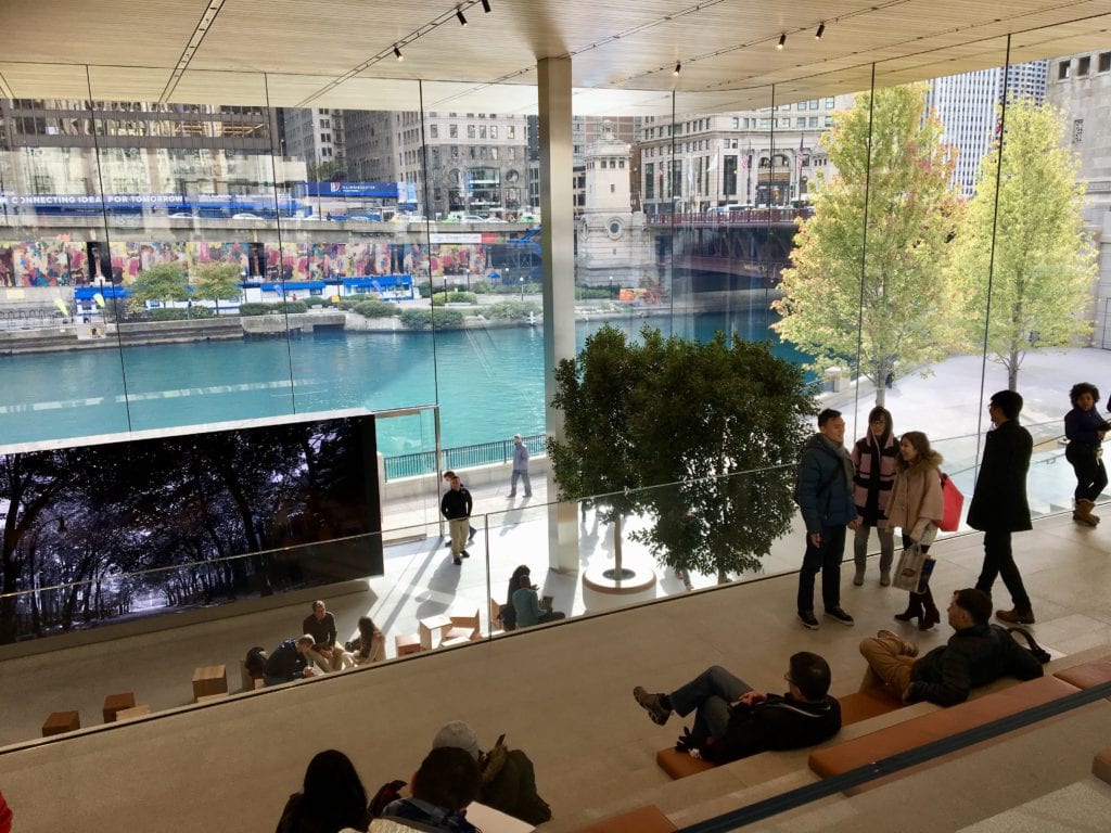 New Apple store opens in Chicago | DesignDestinations