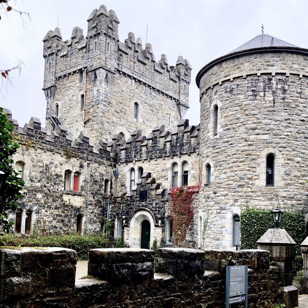 A Castle a Day keeps this blogger happy. | DesignDestinations